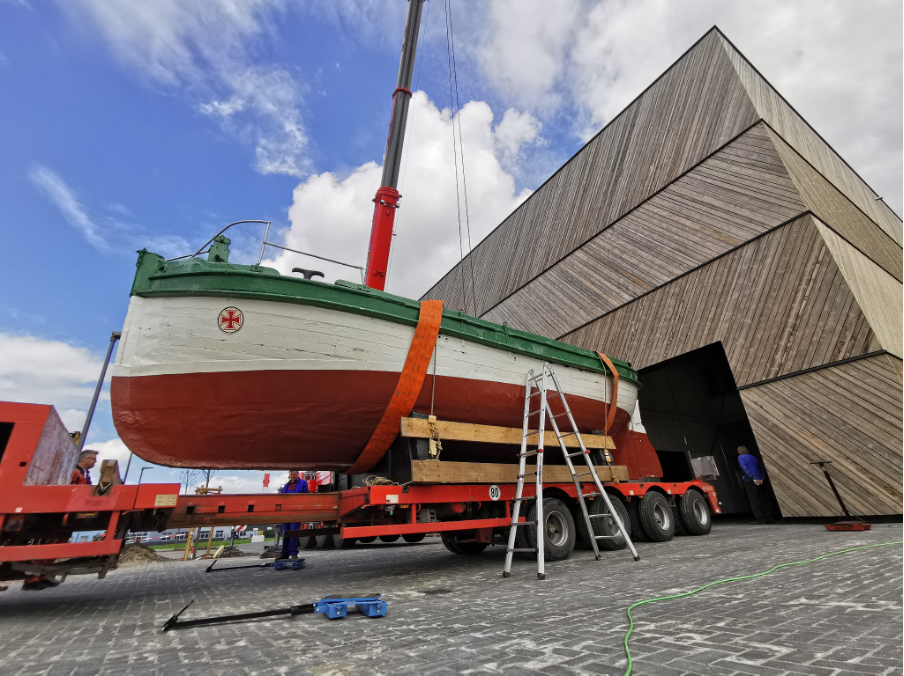 The Library and Collections at the German Maritime Museum / Leibniz ...